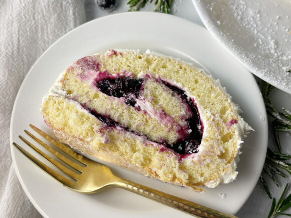Vanilla Yule Log Cake with Blueberry Filling - Lucky Leaf